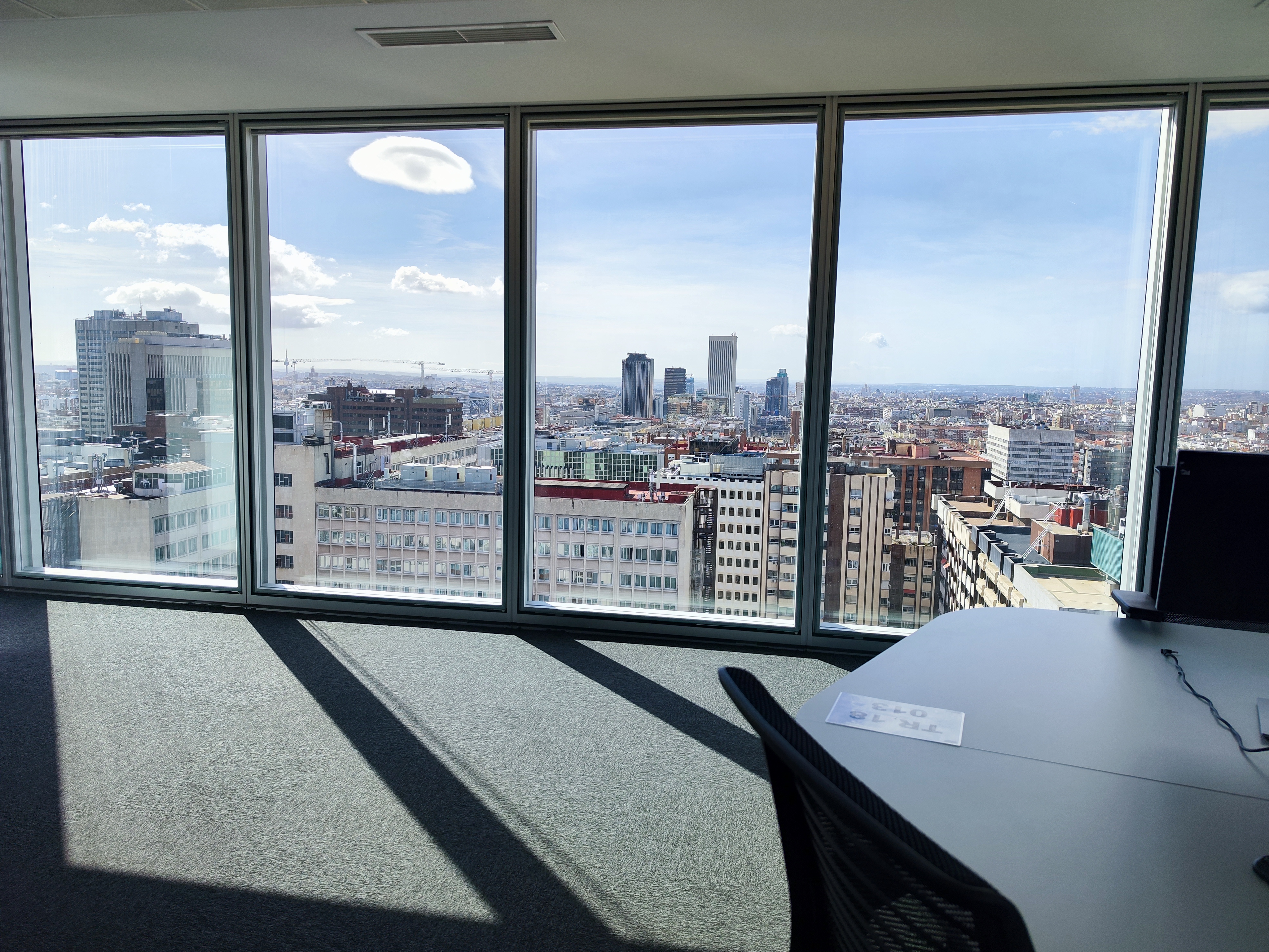 Alquiler de oficinas en Madrid | CBRE